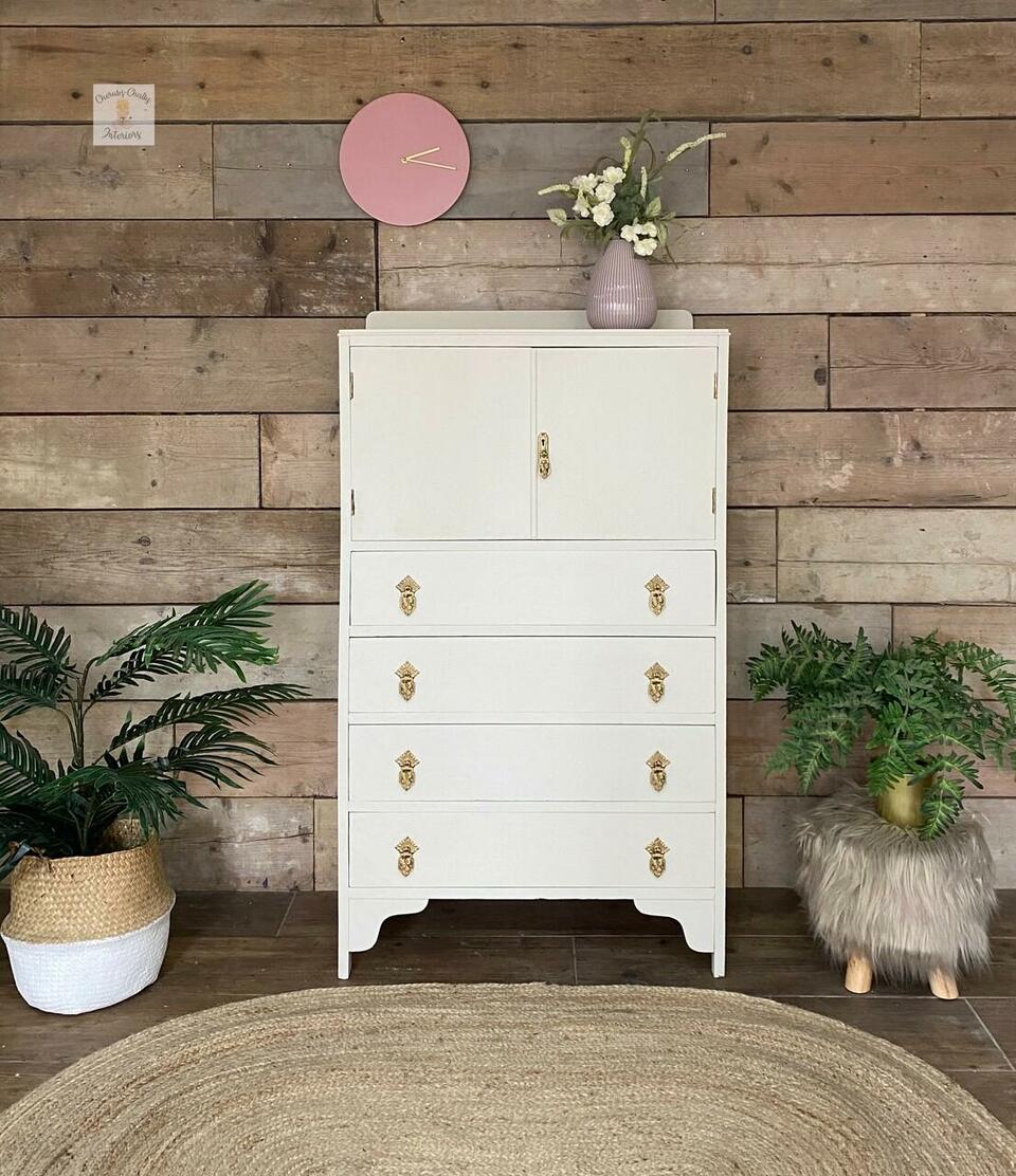 Dixie Belle Silk All In One Mineral Paint Endless Shore – Chalk and Mirrors Dixie Belle Silk All In One Mineral Paint Endless Shore – Chalk and Mirrors
